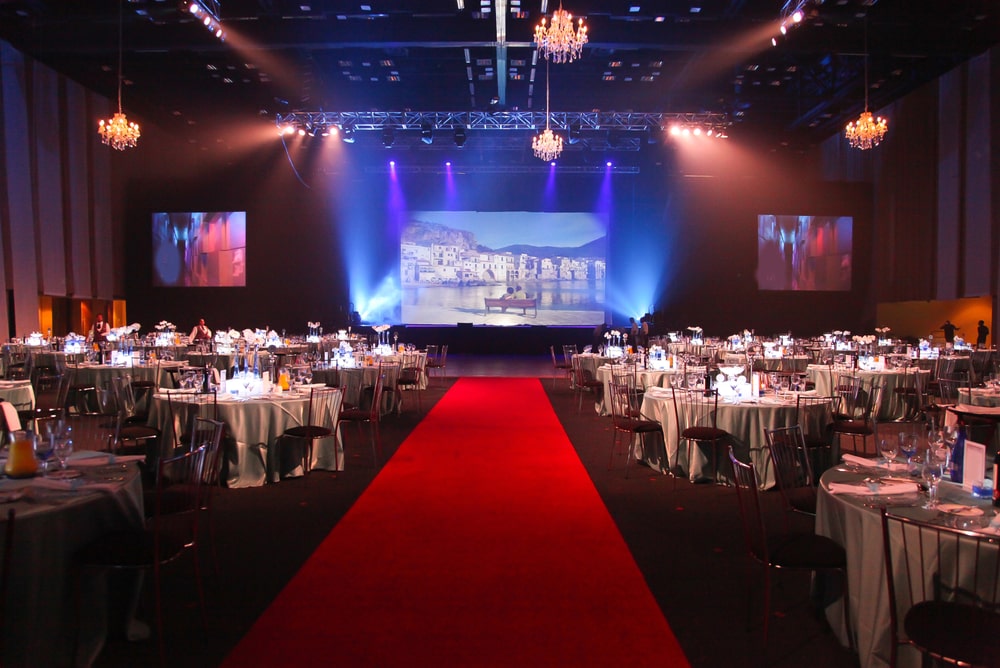 Choosing the Perfect Corporate Event Venue - Gift Market Blog